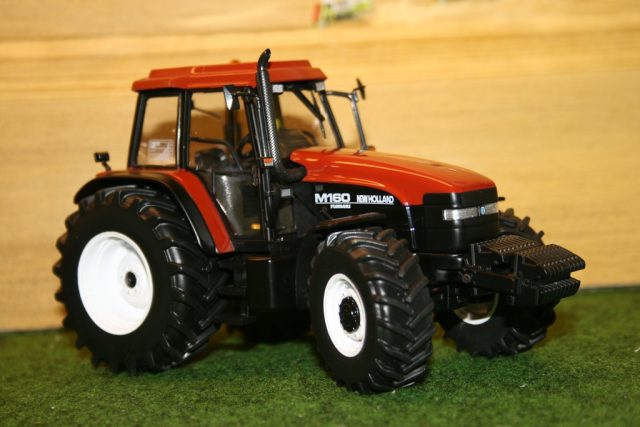New Holland M160